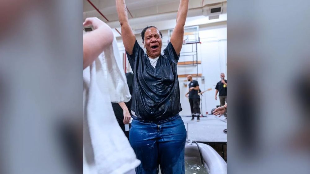 'God Behind Bars' baptises 110 women in Las Vegas Correctional Centre ...
